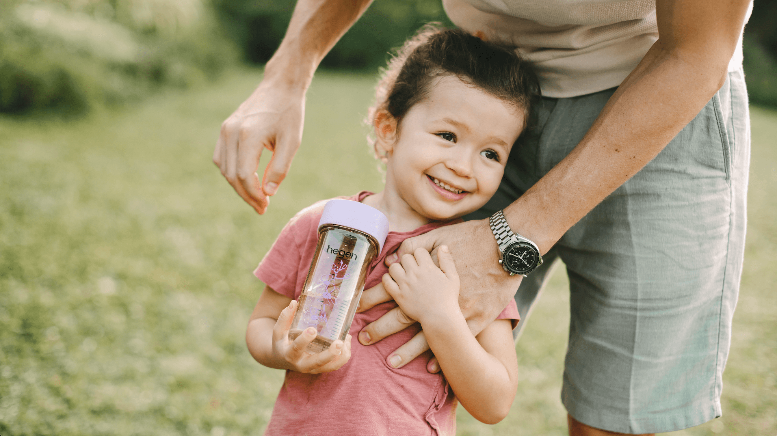 When & How to Transition Baby to Open Cup Drinking | Hegen